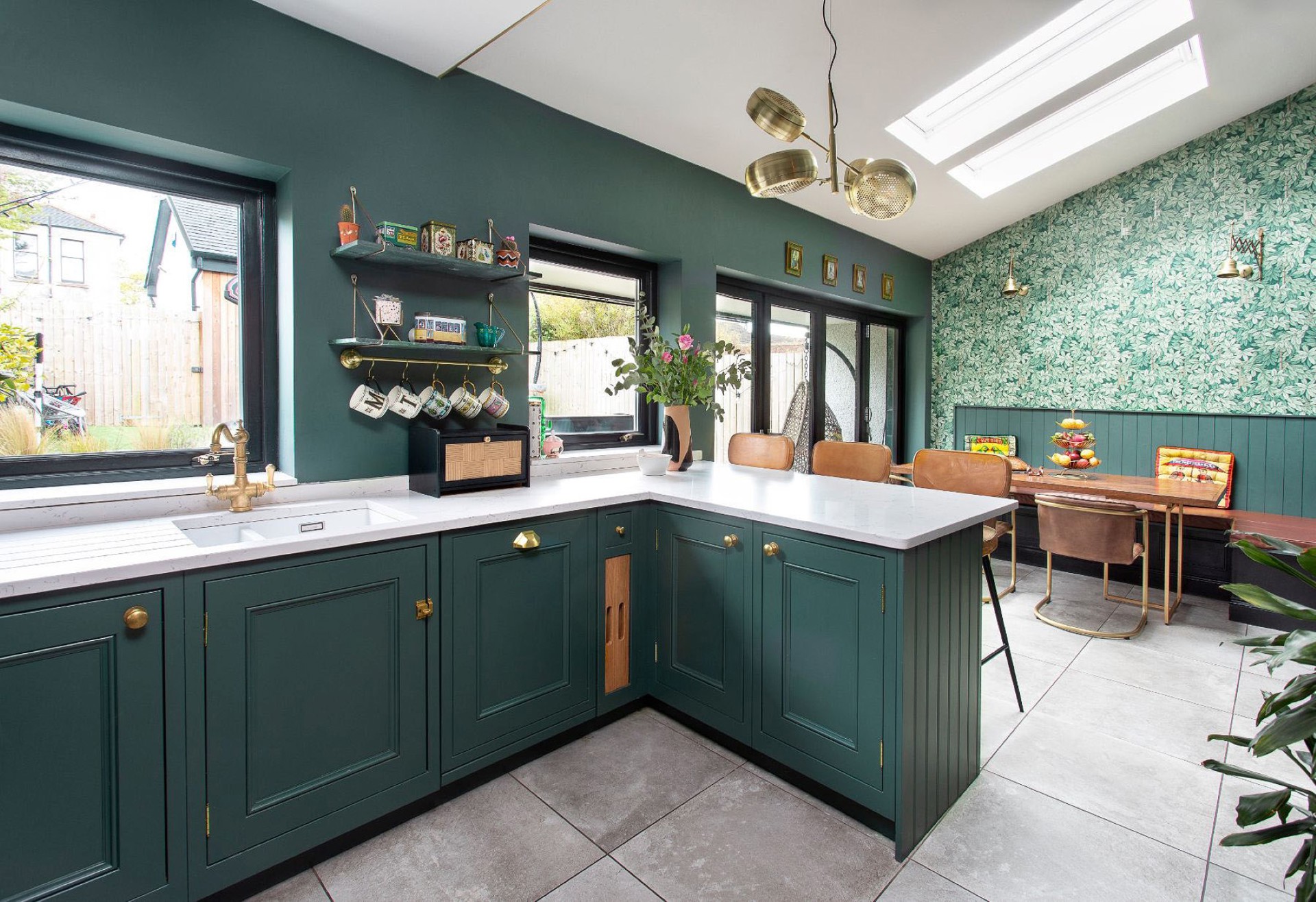 Tamara & Martin's Retro Copse Green Half Pencil & Scalloped Kitchen