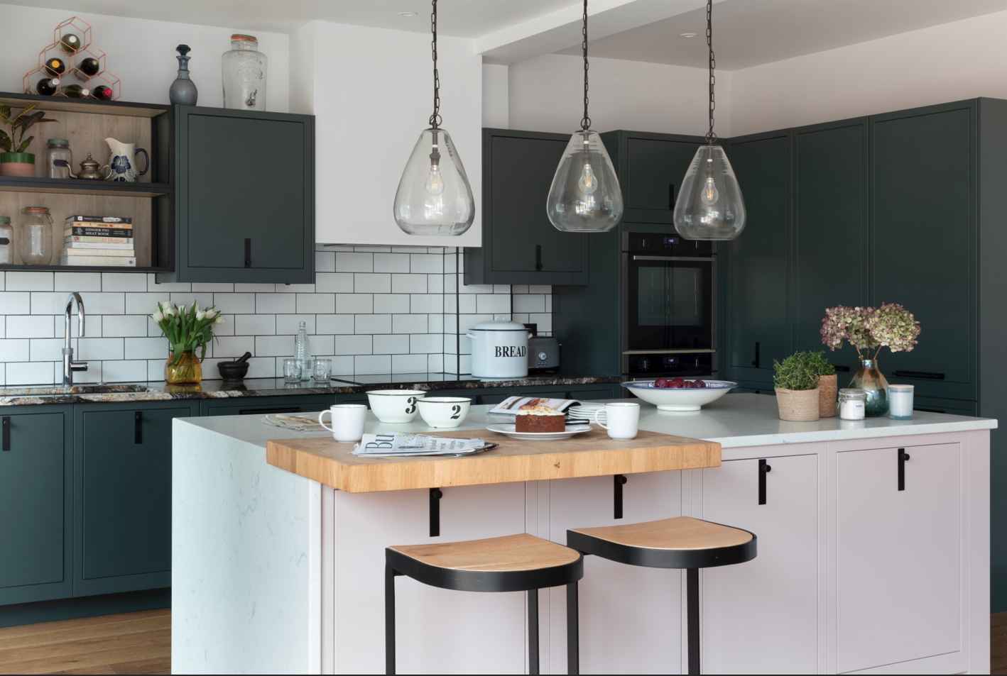 Slab Kitchen in Copse Green & Dry Rose