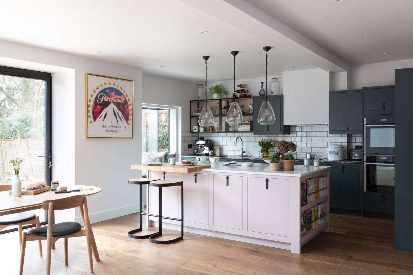 Slab Kitchen in Copse Green & Dry Rose