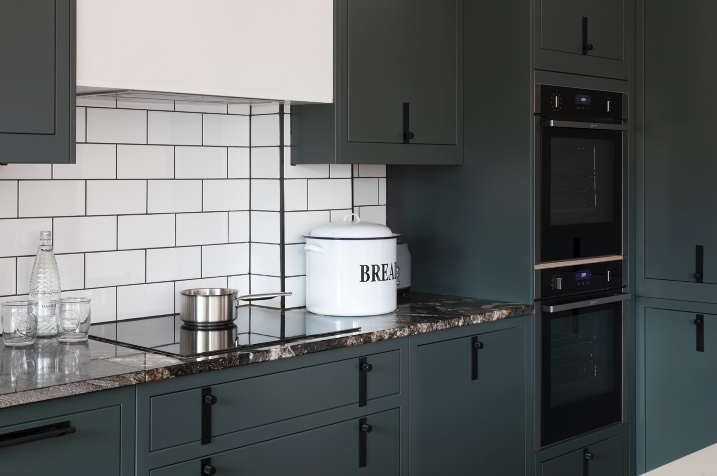 Slab Kitchen in Copse Green & Dry Rose