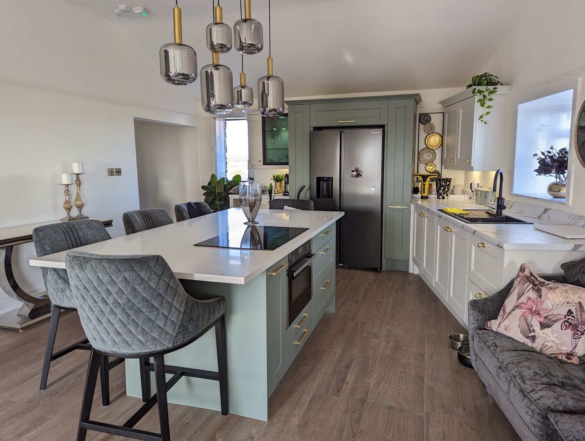 Mornington Beaded Porcelain and Belsay Woodgrain Reed Green | Real Projects