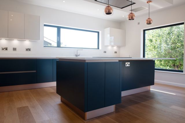 Porter Hartforth Blue and Gloss Porcelain | Real Projects