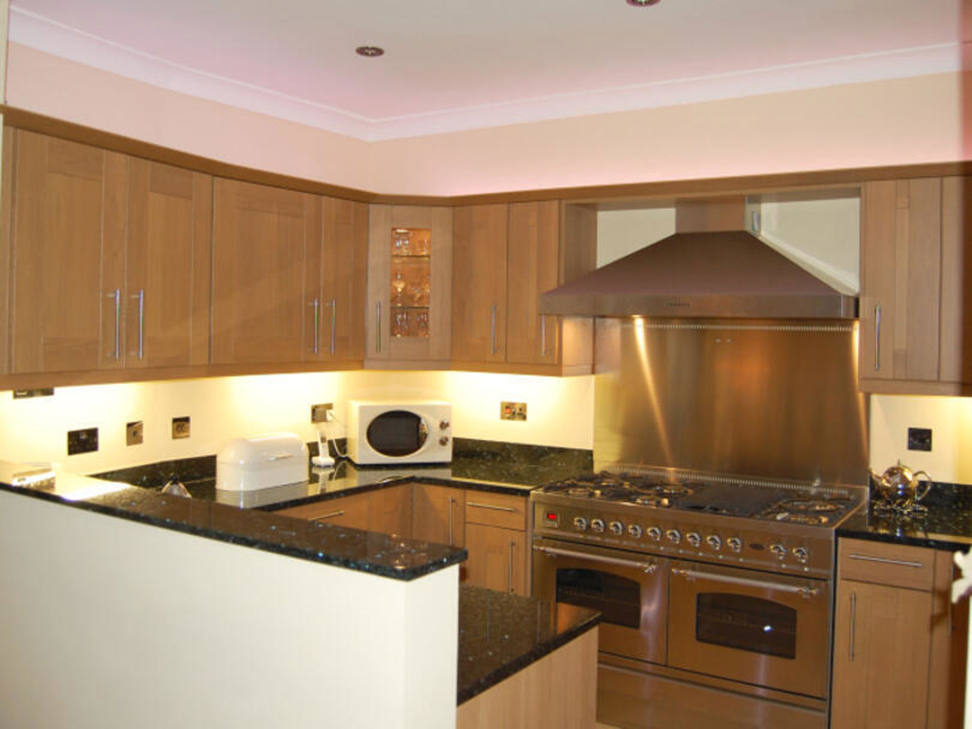 Broadoak Natural Kitchen | Rota Installations | Real Projects