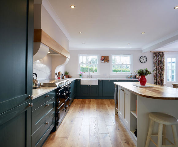 Mornington Shaker Copse Green and Porcelain | Real Projects